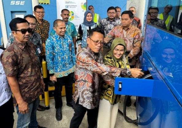 Kolaborasi Transportasi Hijau Jakarta, PLN Energize 7,5 MVA di Pool Bus ...