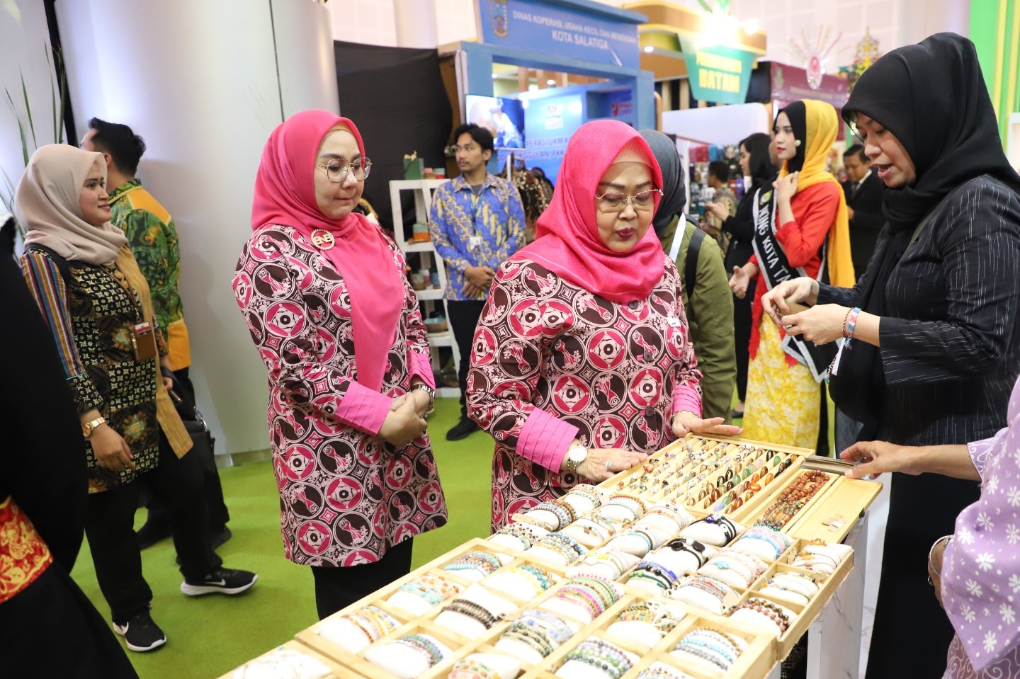 Produk UMKM Kota Tangerang Laris di Munas APEKSI 2025 - Berita Tangerang